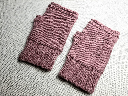 Ravelry: Basic knitted mittens pattern by HMercuryanna