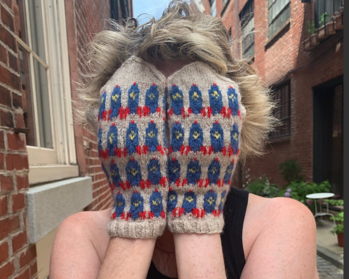 Ravelry: Rocket Ship Mittens pattern by Meredith F. Small