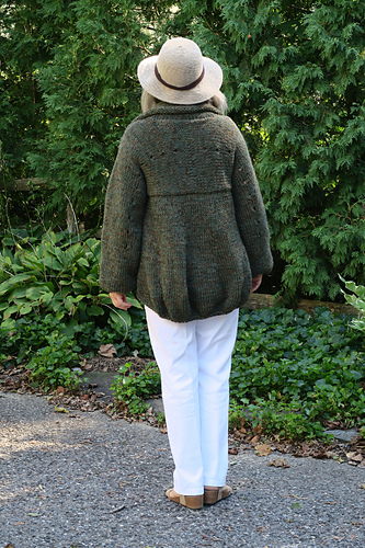 Ravelry: #17 Bulky Coat pattern by Wenlan Chia