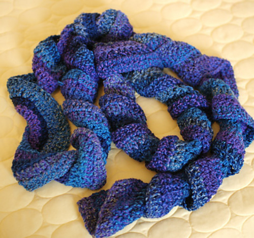 Ravelry: Tweed Ruffle Scarf pattern by Lion Brand Yarn