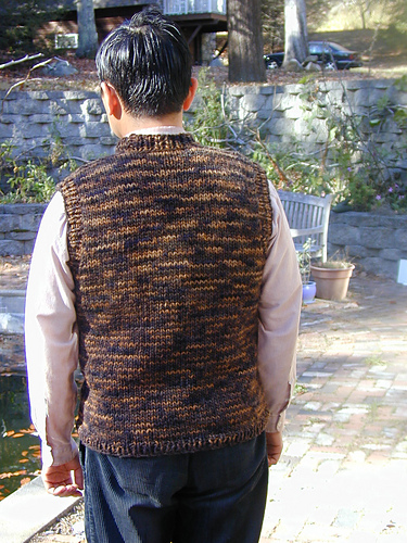 Ravelry: Super Chunky Triple Cable Vest pattern by Minh Han