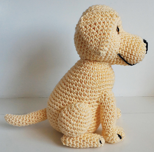 Ravelry: Labrador Retriever Dog pattern by Ana Amélia (Miahandcrafter)
