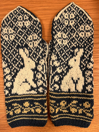 Ravelry: Rabbity mittens & muffatees pattern by bunnymuff - Mona Zillah