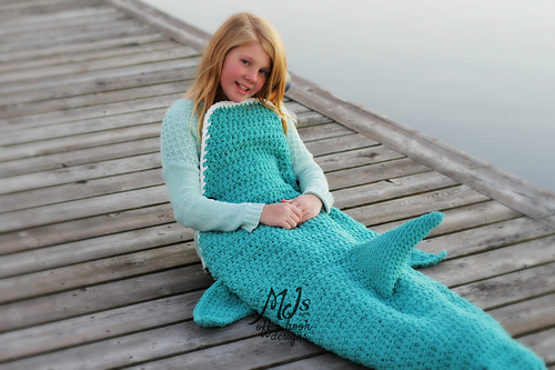 Ravelry: Soft & Cozy Dolphin Blanket pattern by MJ's Off The Hook Designs