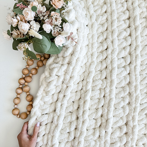 Ravelry: Chunky Cabin Throw pattern by MJ's Off The Hook Designs