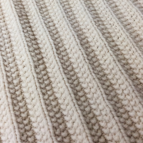 Ravelry: Thedue pattern by Joanna Ignatius