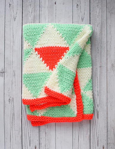 Ravelry: Triangle Baby Blanket pattern by Erin Black