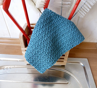 Ravelry: Eranthis pattern by Camilla Schmidt Rasmussen & Sofie Grangaard