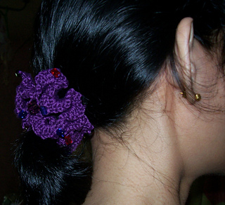 Ravelry: Beaded Scrunchie pattern by Mimi Alelis