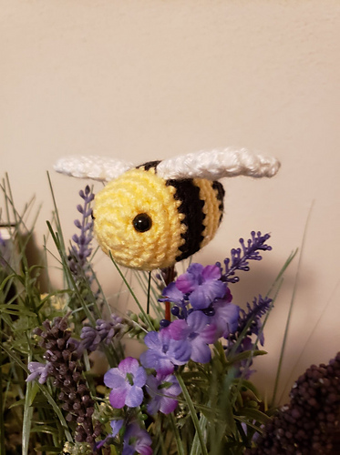 Ravelry: Little Bee pattern by Defy Society Arts