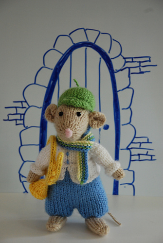 Ravelry: Nursery Rhyme Mice pattern by Alan Dart