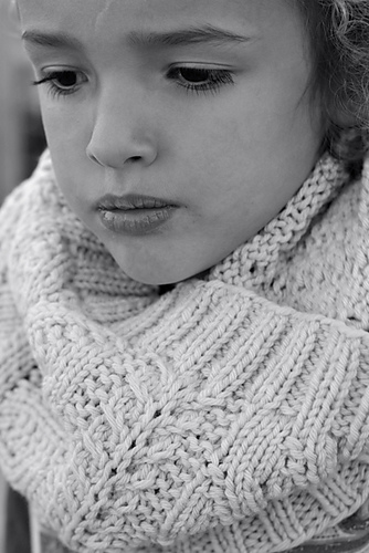Ravelry: Adiri Cowl pattern by Julia Trice