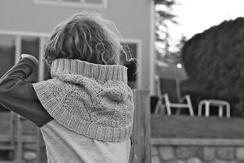 Ravelry: Adiri Cowl pattern by Julia Trice