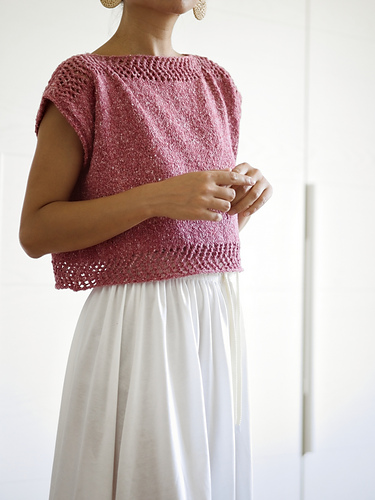 Ravelry: Peony Top pattern by Minimi Knit Design