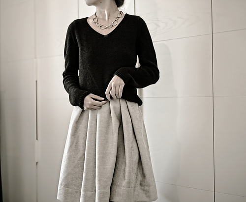 Ravelry: Traveler's Sweater pattern by Minimi Knit Design