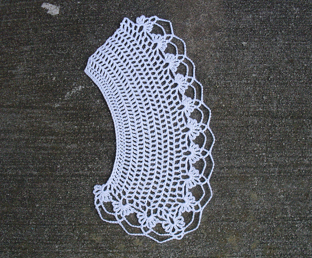 Ravelry: Brussels Lace Collar pattern by Cornelia Mee