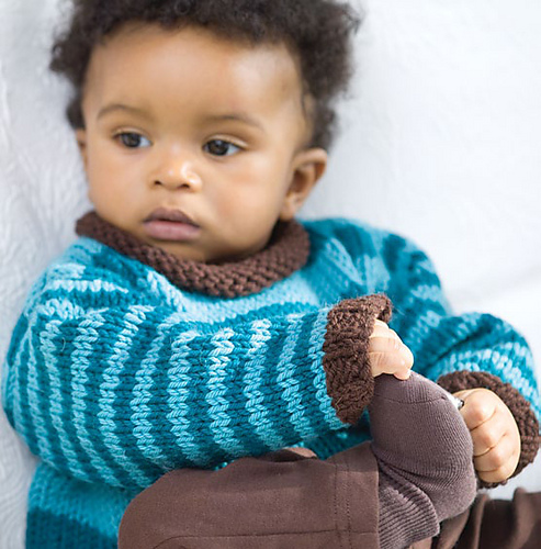 Ravelry: Hug Me Pullover #SN0102 pattern by Debbie Stoller