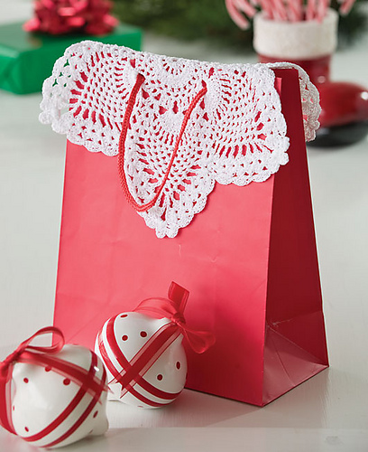 Ravelry: Gift Bag Doily pattern by Brenda Stratton