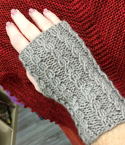 Ravelry: Holiday Cables Collection pattern by Michelle Kupfer