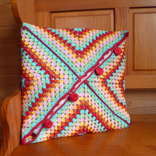 Ravelry: Easy All-In-One Cushion Cover Tutorial pattern by Emily ...