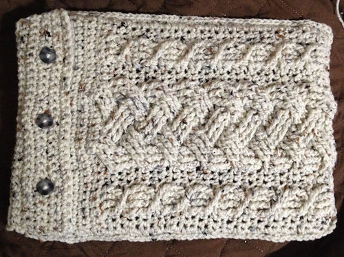 Ravelry: Inverness Cable Purse or Tablet Case pattern by Noelle Stiles