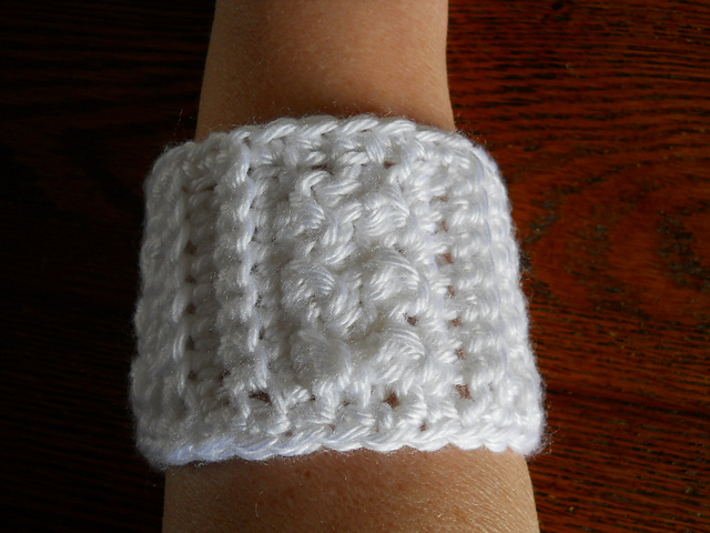 Ravelry: Crunch Texture Wristbands pattern by Sandi Marshall