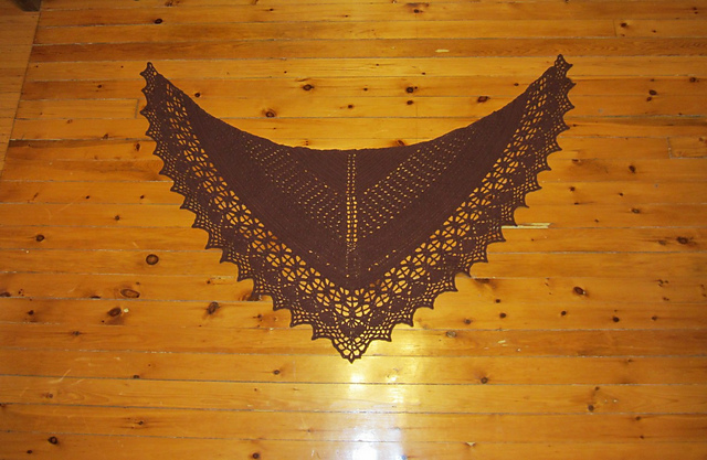 Ravelry: mng's Rustic Craggy Shawl
