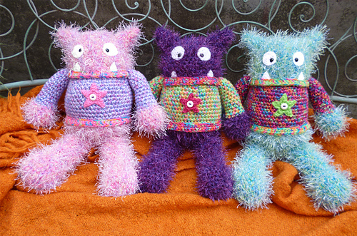Ravelry: Fuzz Monster and Baby Fuzzling pattern by Moji-Moji Design
