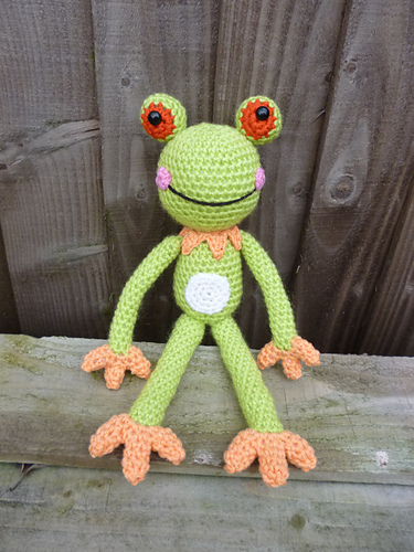 Ravelry: Froggy Friends pattern by Moji-Moji Design