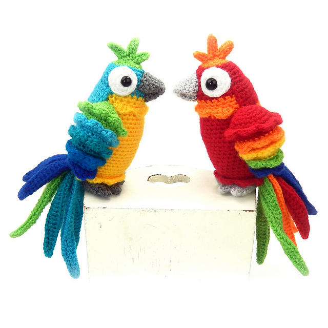 Ravelry: Paulo and Paula Parrot pattern by Moji-Moji Design