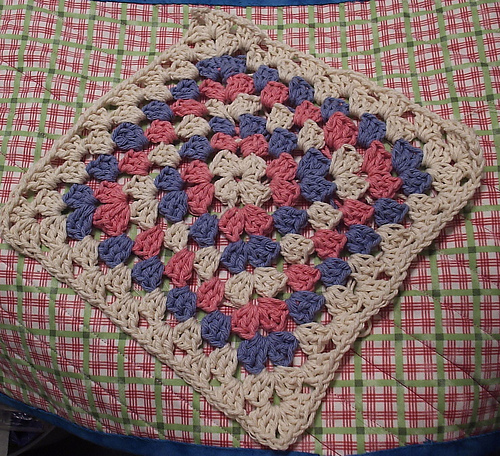 Ravelry: Two-Tone Dishcloth pattern by Bernat Design Studio