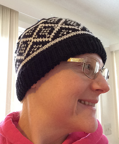 Ravelry: Spotted Diamonds Hat pattern by Lisa Adcock