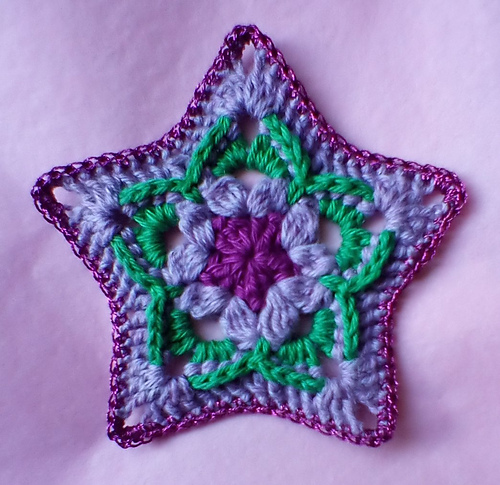 Ravelry: Sparkly Stars pattern by Joy Clements