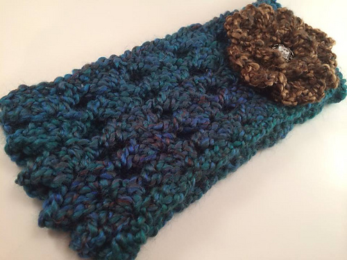 Ravelry: Country Cottage Ear Warmer pattern by Sarah Moss