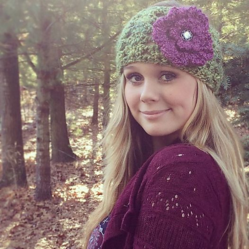 Ravelry: Country Cottage Ear Warmer pattern by Sarah Moss