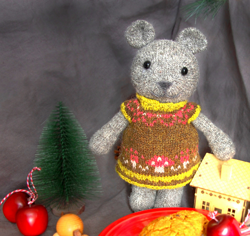 Ravelry: Solstice Glow Medium Toy pattern by bunnymuff - Mona Zillah