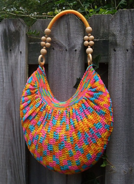 Ravelry: Carousel Bag pattern by Mona Modica
