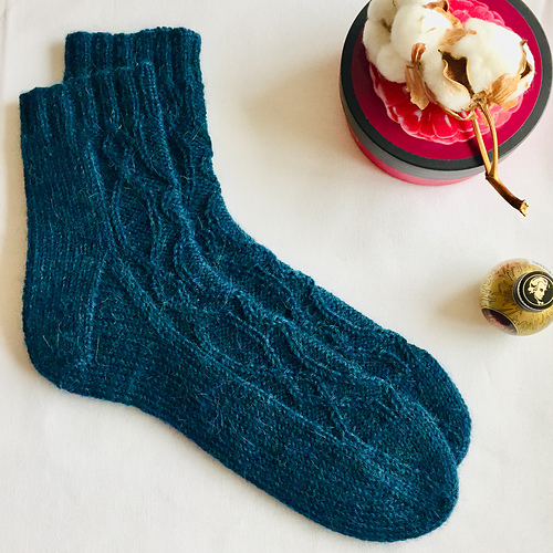 Ravelry: Rubin Socks pattern by Monika Lakt