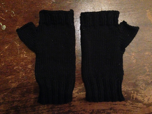 Ravelry: Simple Easy Fingerless Gloves pattern by Kitty Adventures