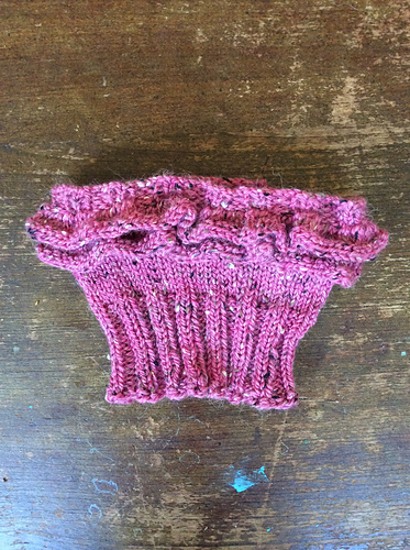 Ravelry: Ruffle Boot Cuff pattern by Kitty Adventures