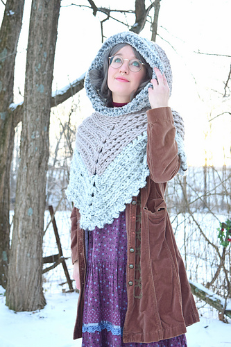 Ravelry: Babushka Cowl pattern by Regina Weiss