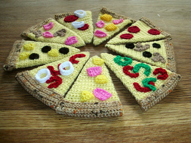 Ravelry: Pizza pattern by Catherine Bligh