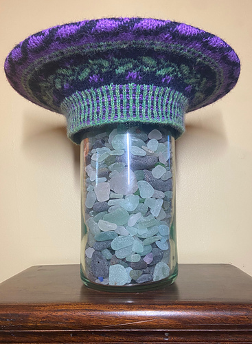 Ravelry: Thistle Toorie Tam pattern by Highland Maid Hats - Morven Gabriel