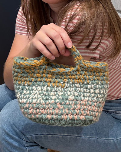 Ravelry: Scrappy Mini Tote Bag pattern by Priscilla Allen