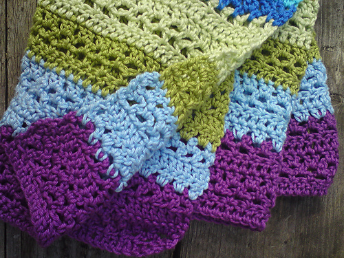 Ravelry: Cobweb cover pattern by Claire Bojczuk