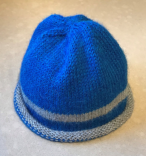 Ravelry: Blue Toque With Grey Stripes pattern by Mouton Rouge
