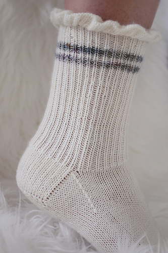 Ravelry: Lucille pattern by Marie-Pier Lessard