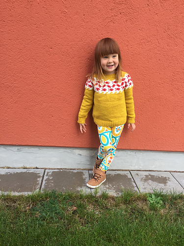 Ravelry: Swim Said the Mama Fishy (Child) pattern by Kim Firth