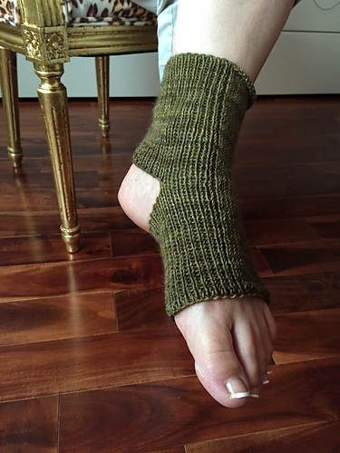 Ravelry: Align Inspired Yoga Socks pattern by Margo Terry