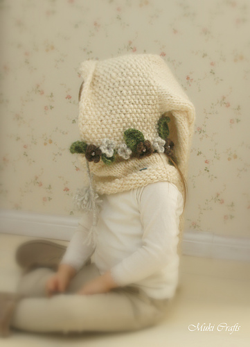 Ravelry: Piper hood and cowl set pattern by Muki Crafts